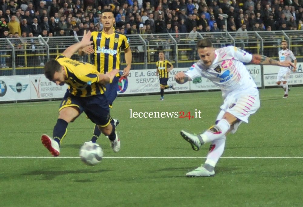 Juve Stabia-Lecce 2-3, con la capolista arriva una vittoria di cuore e ...
