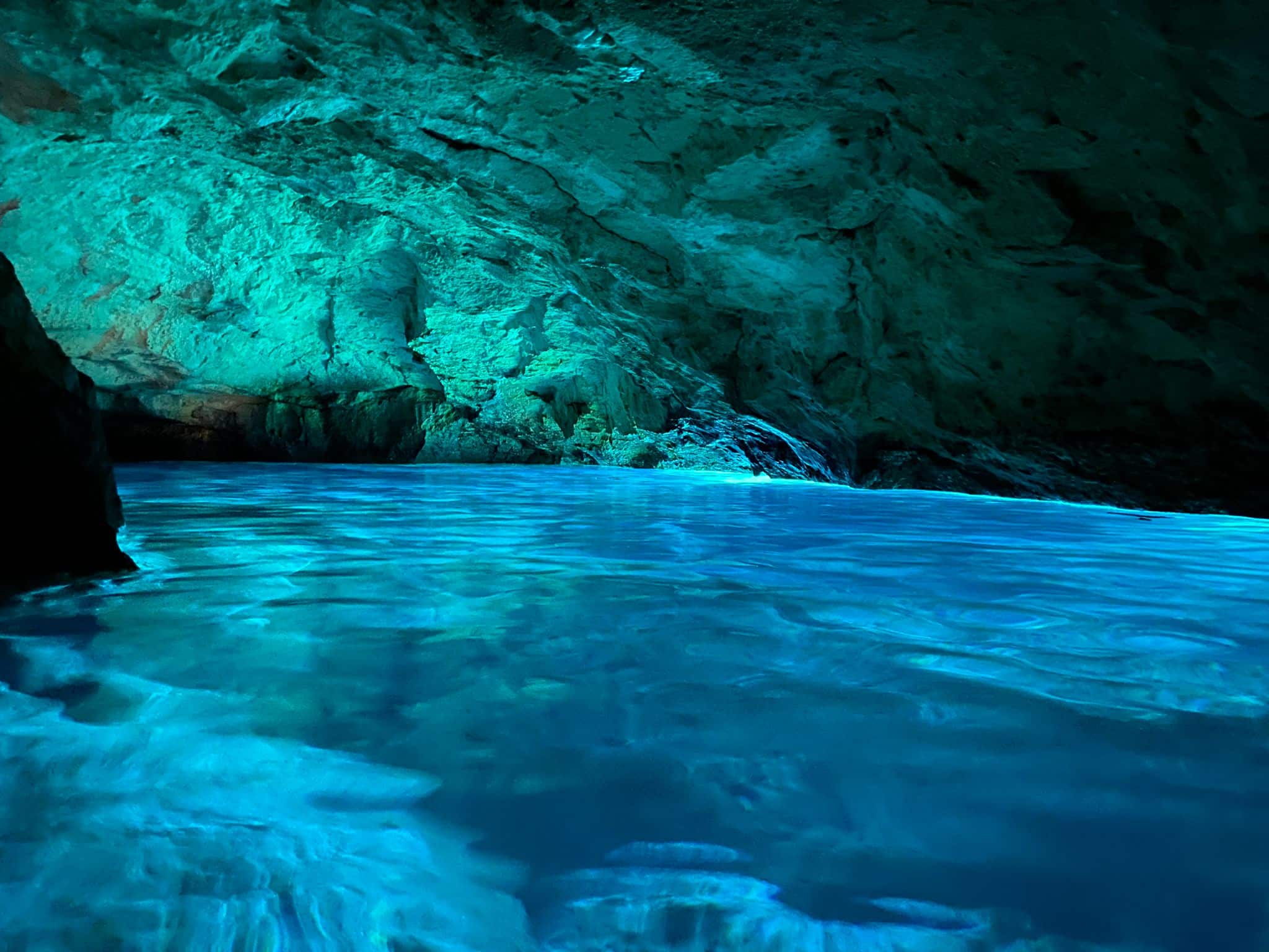 La grotta verde, uno 'smeraldo' a marina di Andrano