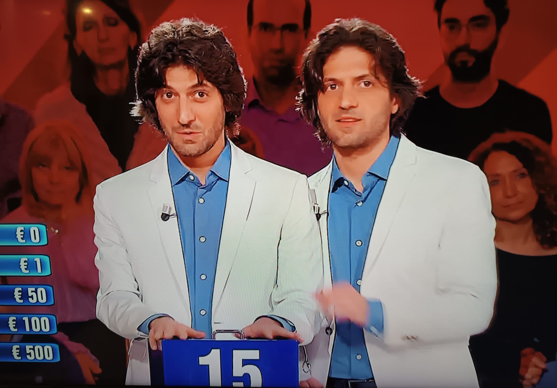 I gemelli Luca e Mauro Scrimieri dal Salento ad 'Affari Tuoi', gioco ...